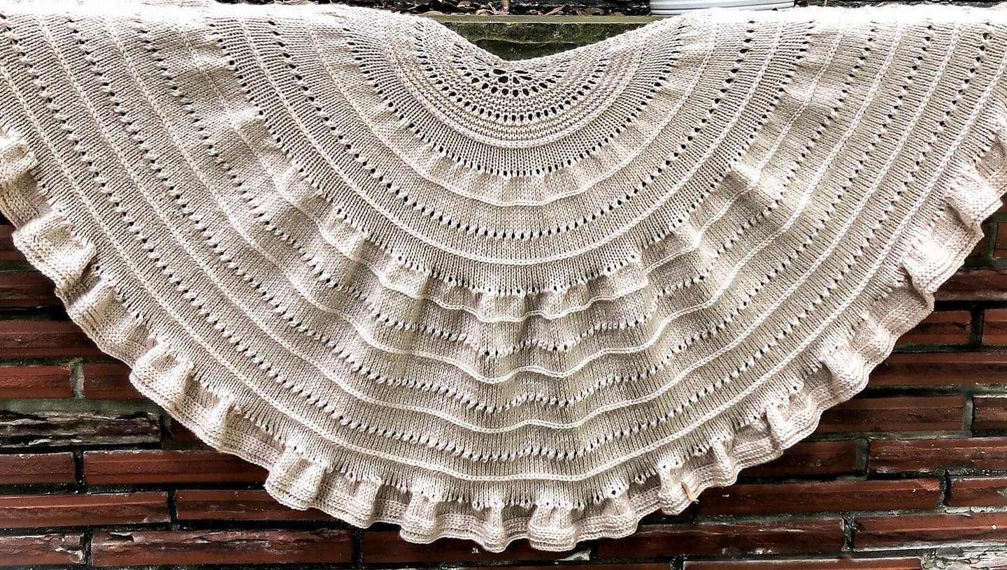 Knitting in the Park - Creative Living through Knitting and Homemaking